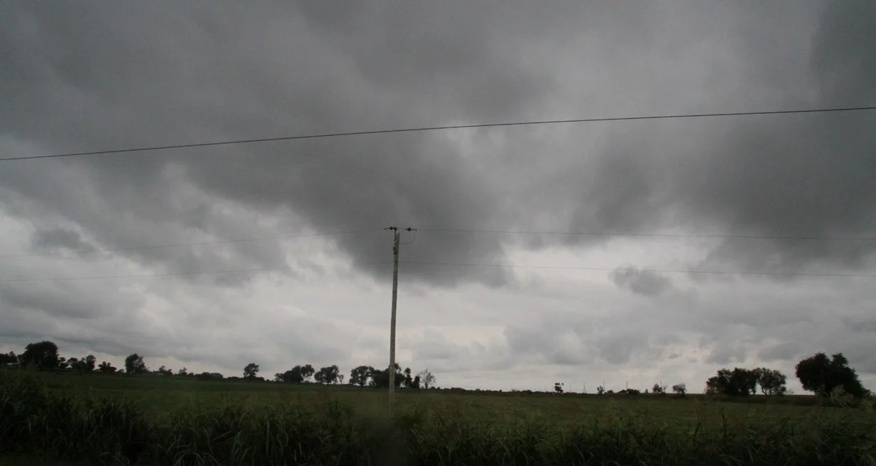 Renovaron el alerta por tormentas y prevén fuertes ráfagas de viento ... Renovaron el alerta por tormentas y prevén fuertes ráfagas de viento ...